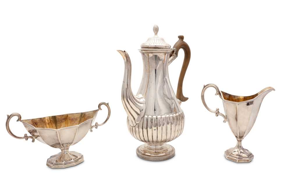 Lot 143 - A mixed group of sterling silver items,