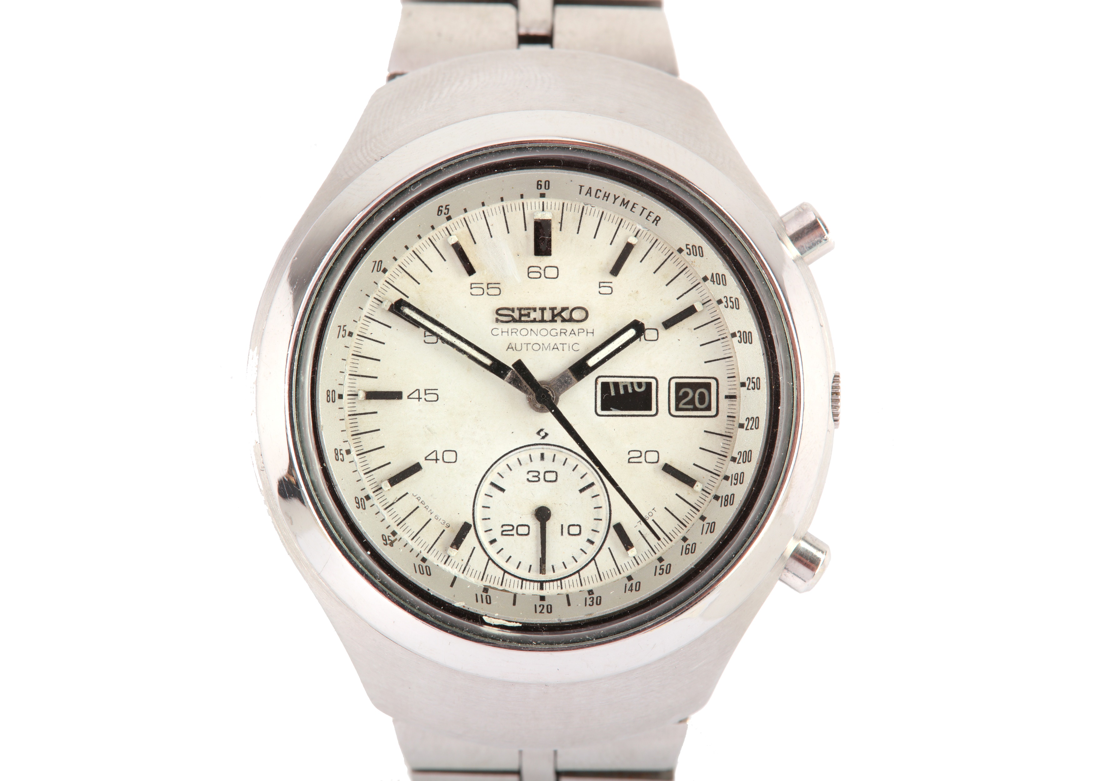Lot 392 - SEIKO. A STAINLESS STEEL AUTOMATIC CALENDAR