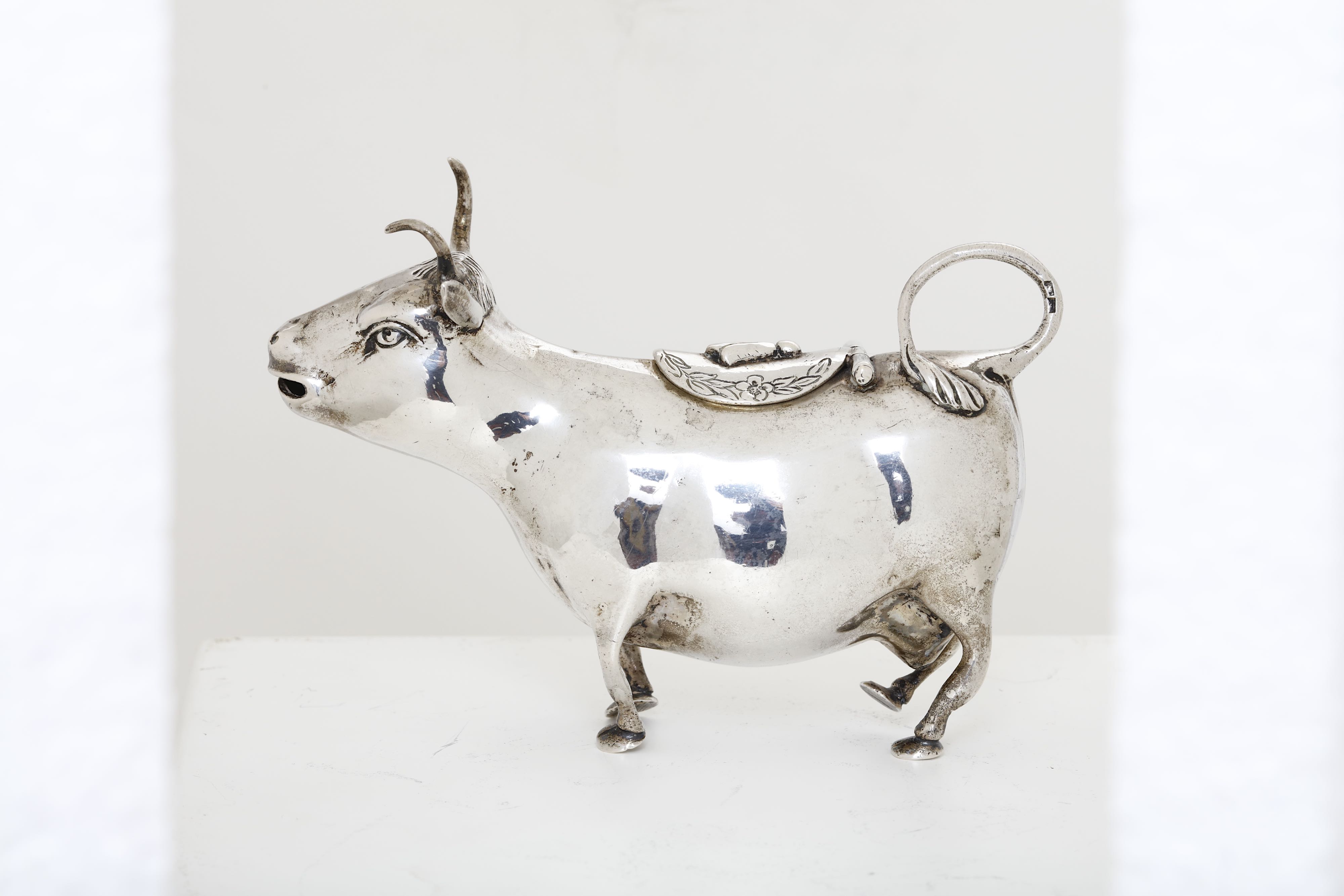 Lot 102 - A late 19th century German silver cow