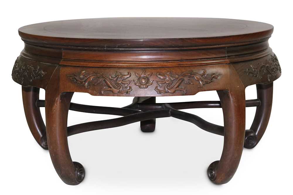 Lot 444 - A CHINESE CIRCULAR HONGMU TABLE. Late Qing