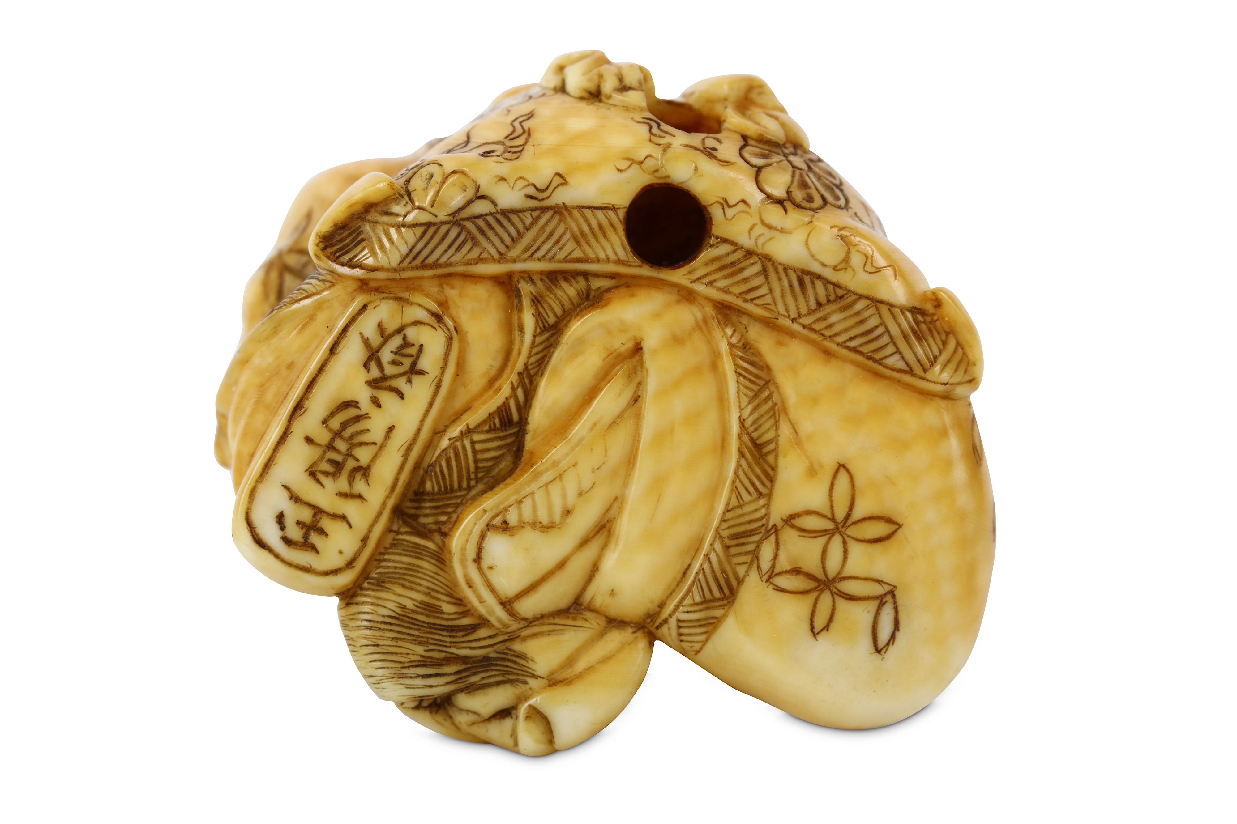 Lot 178 - TWO JAPANESE IVORY NETSUKE OF CHINESE