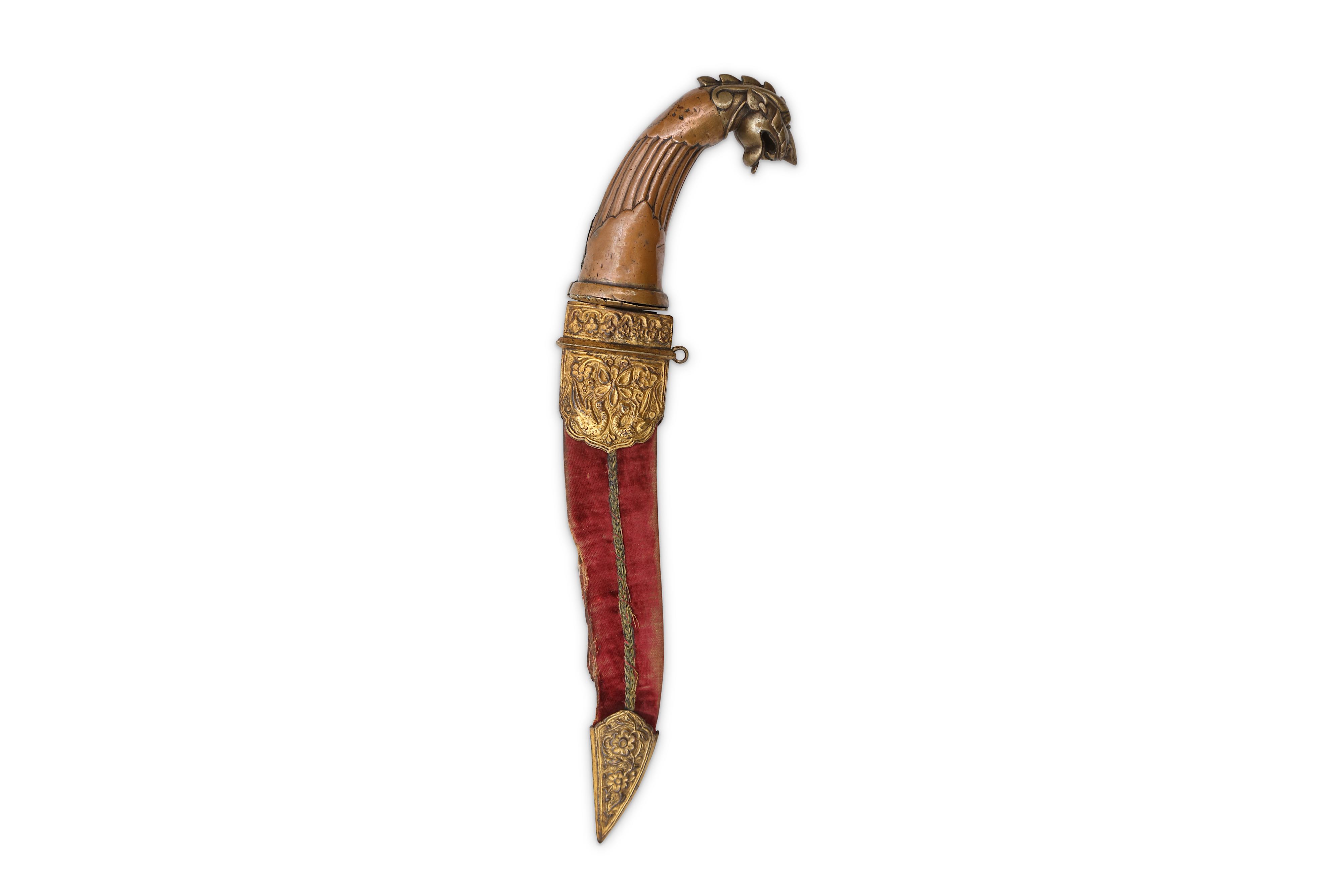 Lot 363 - A SOUTH INDIAN DAGGER (KHANJAR) Thanjavur