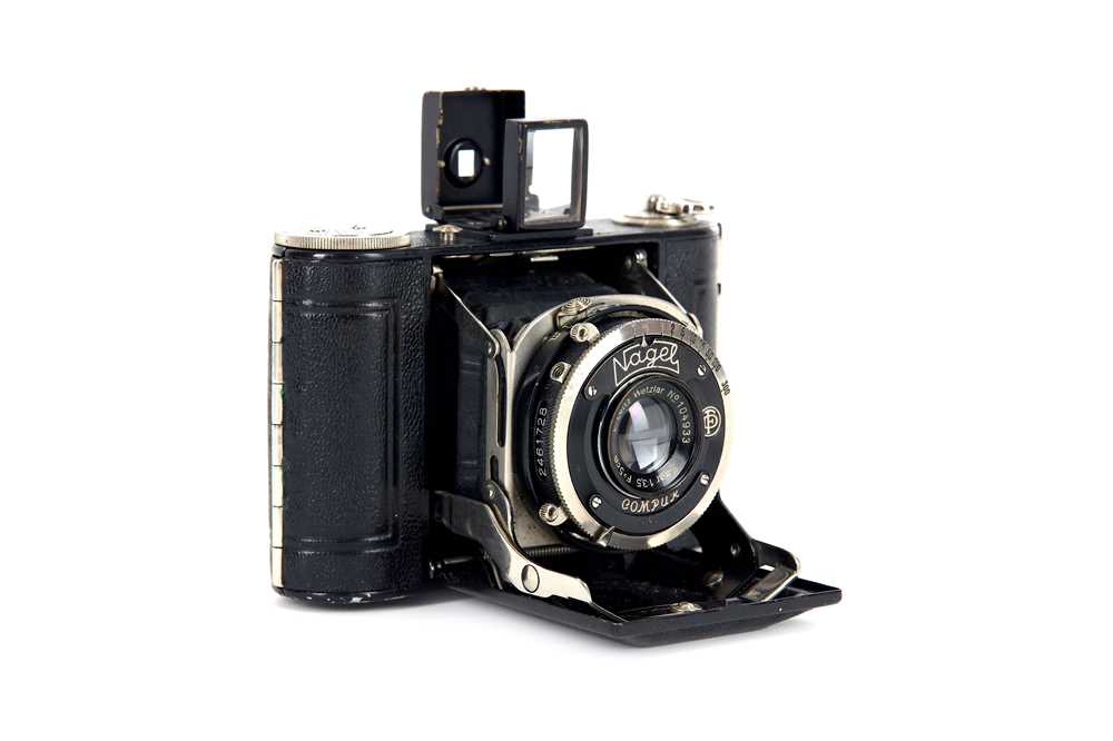 Lot 44 - A Nagel Vollenda No.48 Folding Camera Serial