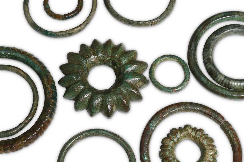 Lot 57 - A GROUP OF BRONZE AGE RINGS Circa 1st