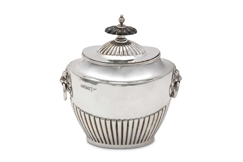 Lot 471 - An Edwardian sterling silver tea caddy,