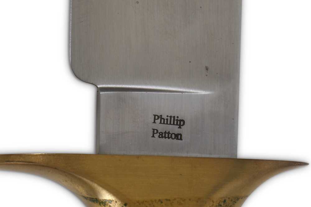 Lot 113 - A modern Bowie knife by maker Phillip Patton,