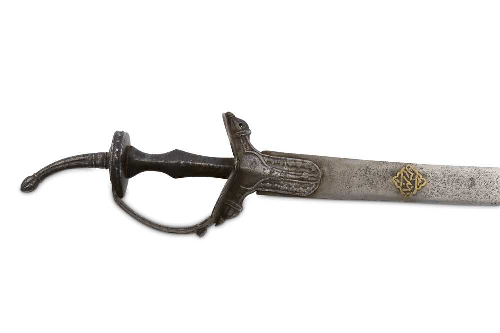 Lot 17 - An Indian 18th or early-19th century sword
