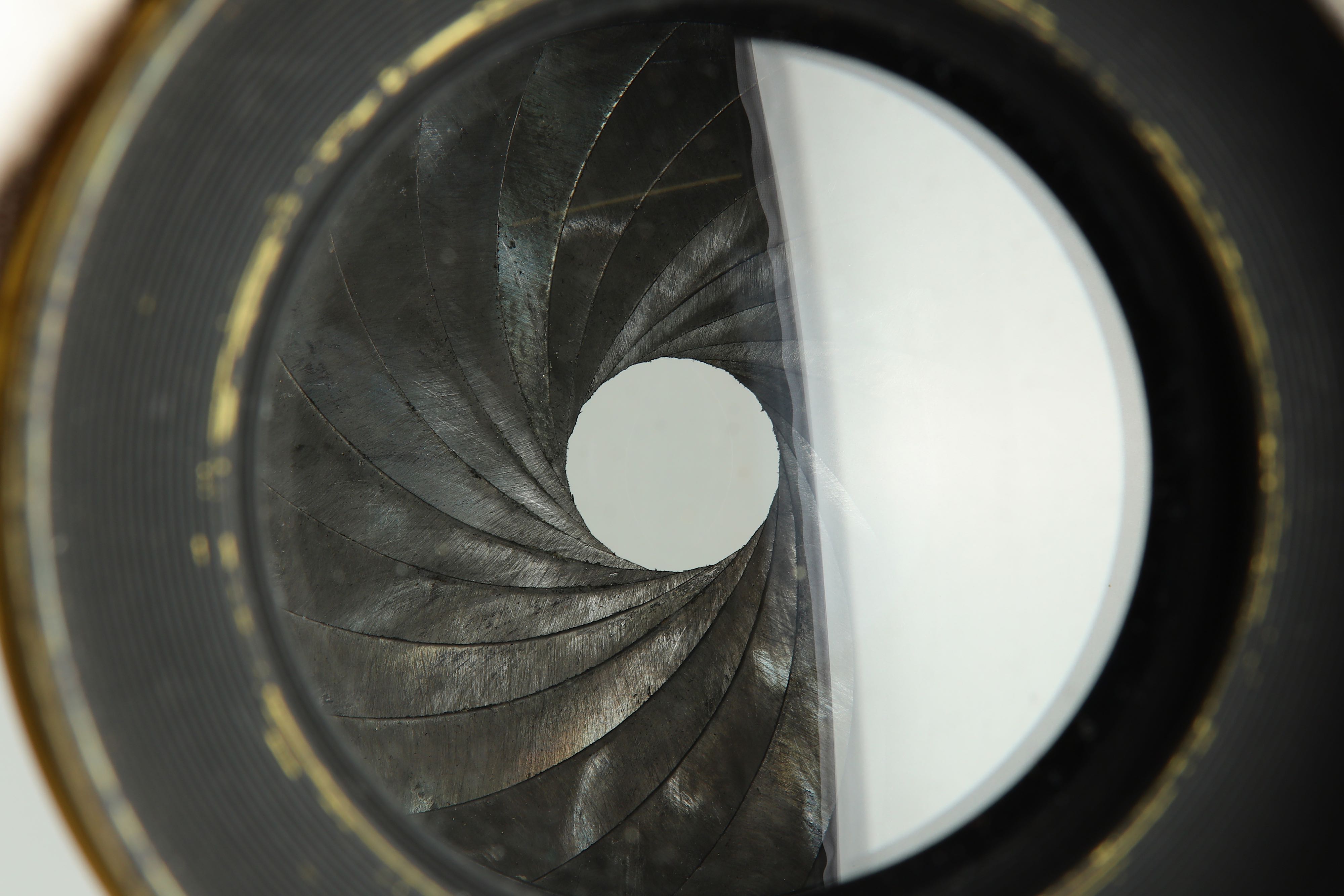 Lot 108 - Wray London 10 x 8" f/ 8 eq. focus 13" Brass