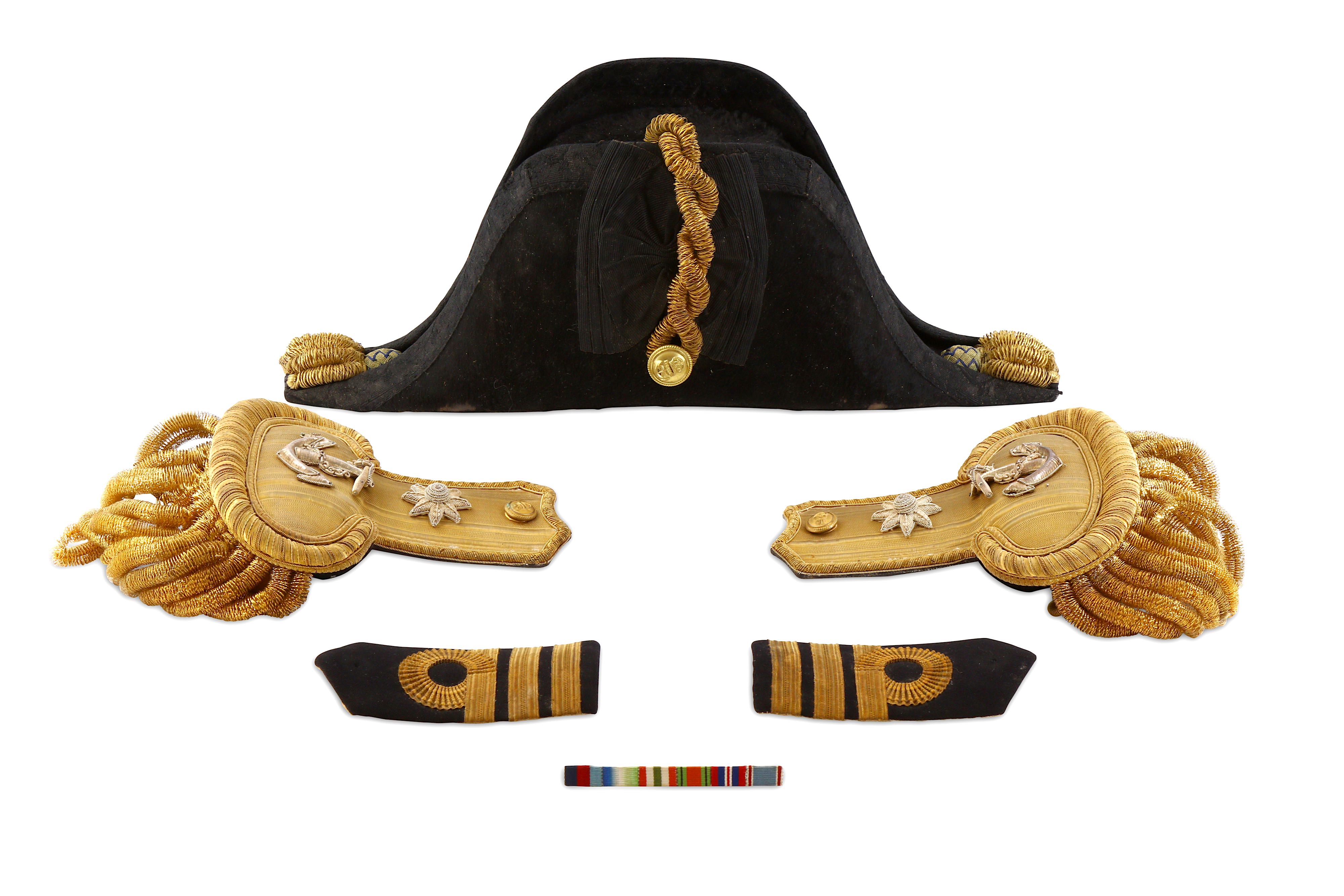 Lot 203 - A WW1 to WW2 Royal Navy officer's cocked hat